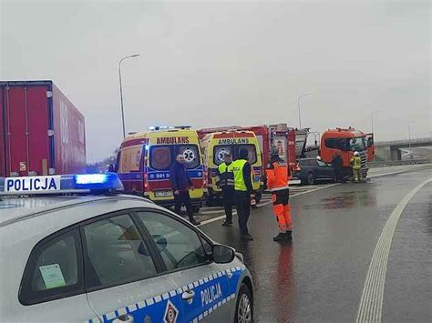 Fatalne warunki na drogach Kilkadziesiąt kolizji i dużo utrudnień