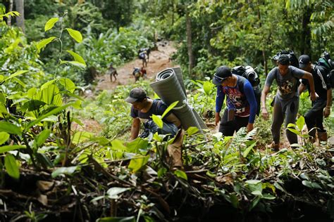 Más de 100 000 venezolanos atraviesan la selva del Darién entre