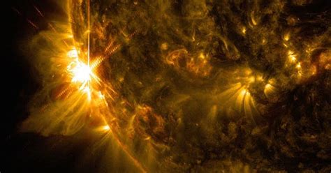 NASA emite alerta de tempestade solar Mancha solar instável mira na