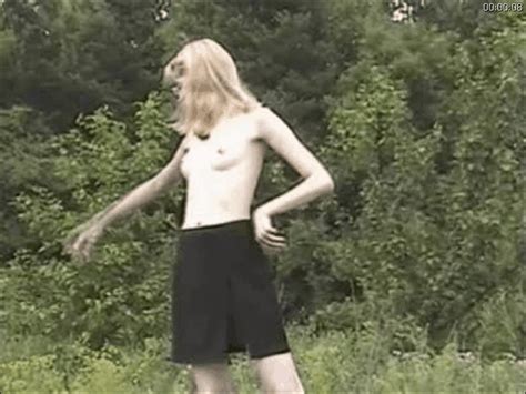 Forumophilia PORN FORUM Only Girls Pissing Pee In The Indoors
