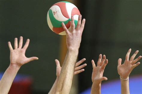Poitiers s impose 3 sets à 2 face à Paris en play offs de N1 masculine