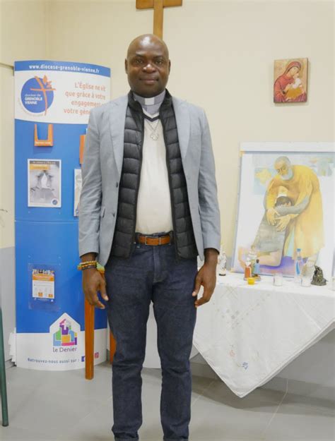 Pays roussillonnais Le père Armand Moudilou nouveau prêtre des
