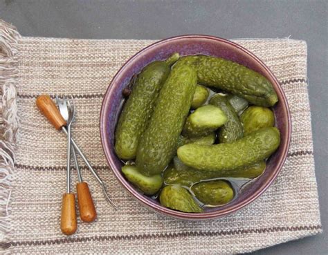 Pepino em conserva de bistrô ou cornichon Na Cozinha da Helo