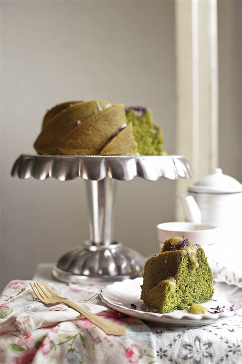 Receta de bundt cake de té Matcha Blog de recetas de María Lunarillos