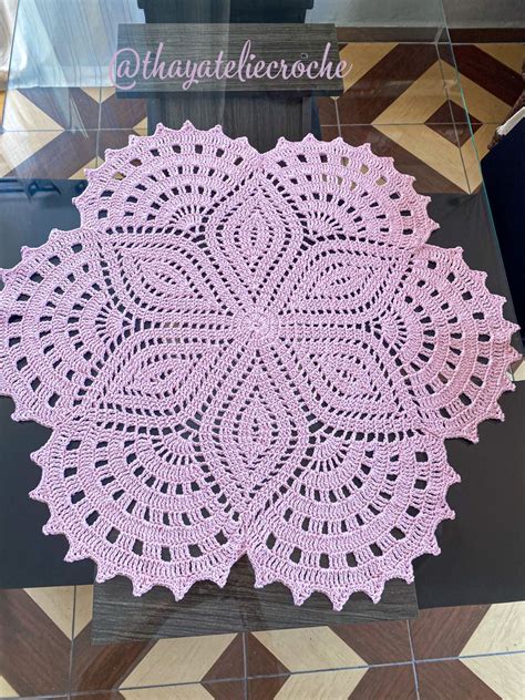 Centro de mesa em crochê Bead art Braided rugs Doilies
