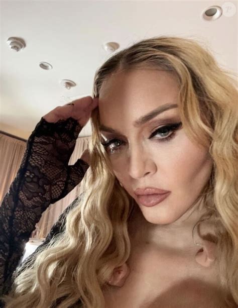 PHOTO Madonna Sans Sourcil Sans Maquillage Et L Air Hagard Une