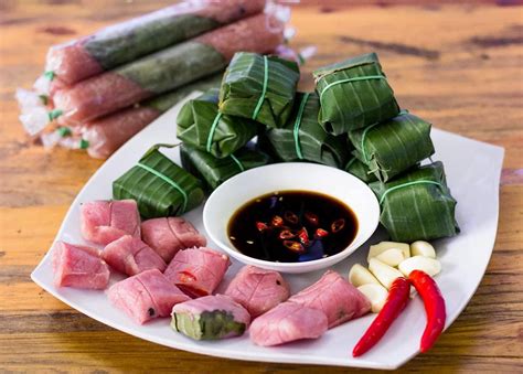 Mách bạn cách làm nem chua ngon mà cực đơn giản