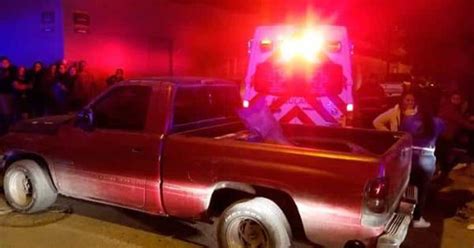 Motociclista muere al chocar contra árbol acompañante herido