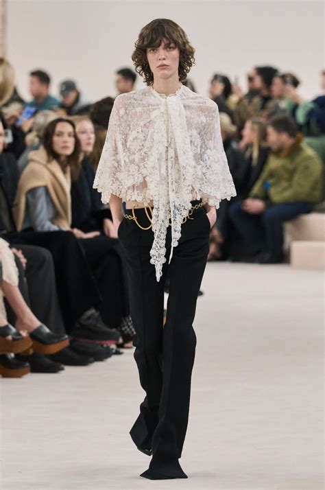 Chloé Fall Winter 2024 Ready to Wear Square Magazine