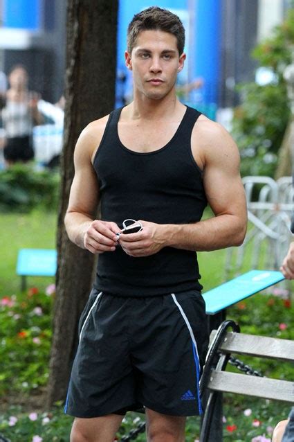 OMG He S Naked GLEE Star And Australian Idol Contestant Dean Geyer
