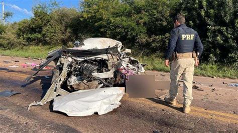 Mãe e filho morrem após grave acidente de trânsito na BR 290 em Arroio