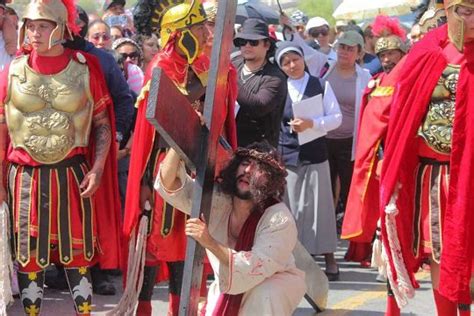 Viacrucis Del Cristo De Las Noas Con Una Afluencia De 25 Mil Personas