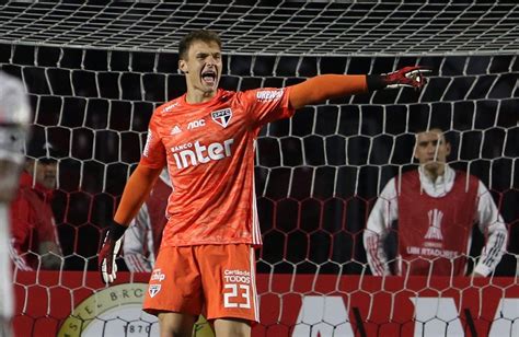 SPNet Lucas Perri pode ter sequência como titular do São Paulo