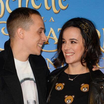 PHOTO Alizée marraine un nouveau bonheur pour la maman d Annily Gala