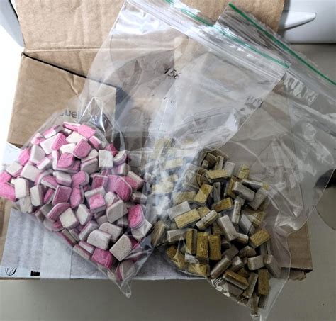 Mulher é detida 285 comprimidos de ecstasy em Imbituba na BR 101