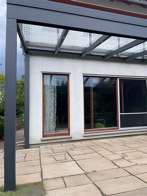 Überdachung aus Edelstahl und Glas in Reutlingen