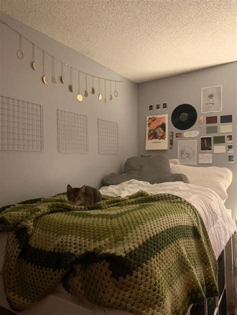 Pin By Daniela Escalada On Bordados Dorm Room Decor Room Inspiration