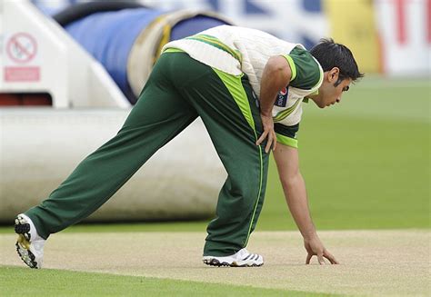 Salman Butt Checks Out The Pitch At Trent Bridge ESPNcricinfo