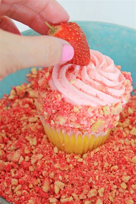 Strawberry Shortcake Cupcakes Recipe Mom Does Reviews