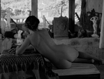 El explícito desnudo de Aida Folch en El Artista y la Modelo 2012