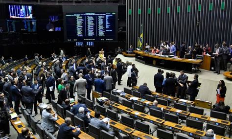 Congresso aprova Orçamento de 2023 Bolsa Família de R 600 e