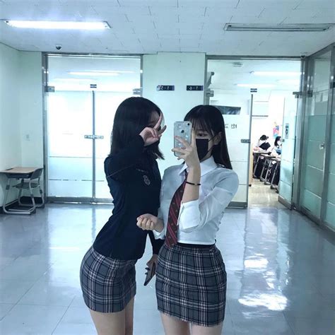 Model에 있는 Ngoctam Pham님의 핀 청소년 여자 패션 여자 교복 교복 스타일
