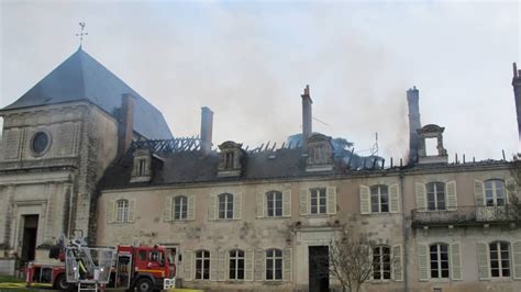 Près de Vendôme il y a un an le feu embrasait labbaye de Saint Martin