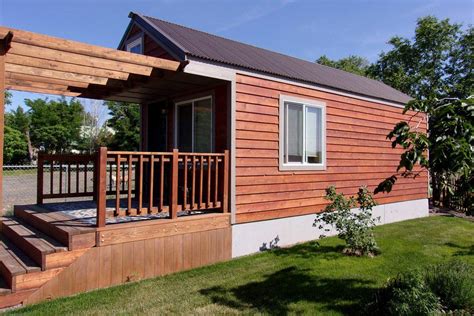 18 Small Cabins You Can DIY Or Buy For 300 And Up