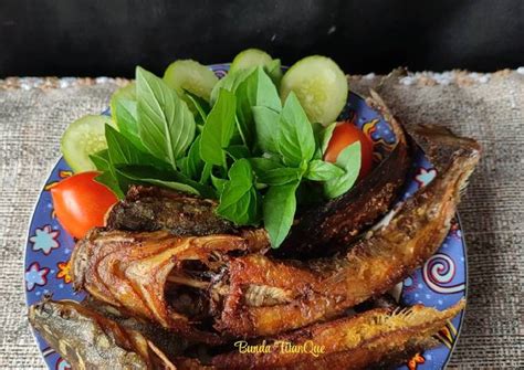Resep Lele Kriuk Bumbu Simple Oleh Bunda Titanque Cookpad