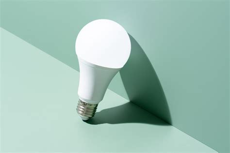 Soft White Vs Daylight Bulbs Here S The Difference