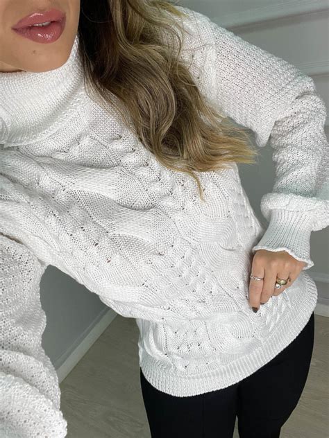 Blusa Tricot Gola Alta Manga Longa Bufante Punho Branca Lavinny Store