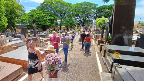 Cemitérios têm movimento intenso neste Dia de Finados em Itapira