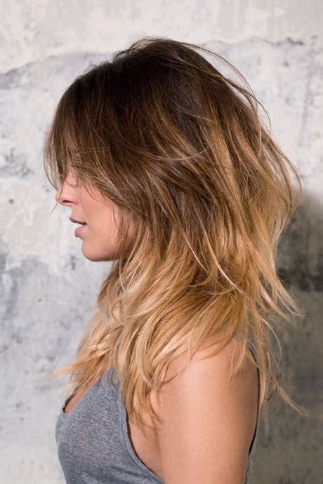 Mittellange haare durchgestuft Schönheit und Stil