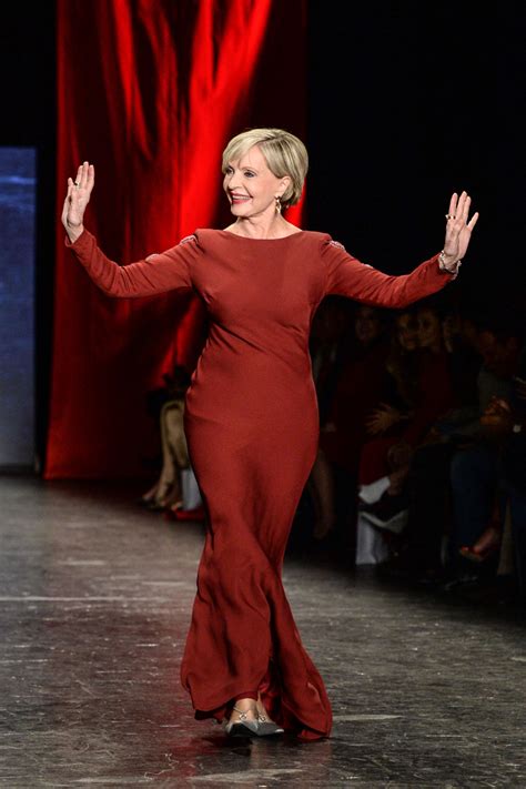 Florence Henderson Brady Bunch Star S Life And Career In Photos