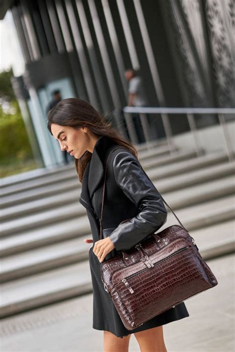 Maletín Forest BRIGANTI en 2022 Maletines Morral de cuero Bolsos