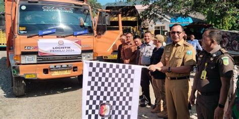 KIP Aceh Selatan Distribusi Logistik Pemilu Ke 18 Kecamatan Presentatif