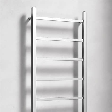 Tower 20 Inox Handtuchwärmer aus Edelstahl von Caleido Radiamo