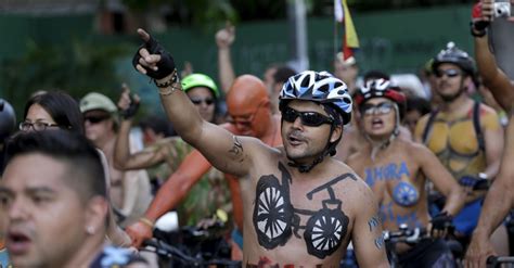 Cicloativistas Participam Do World Naked Bike Ride 2015 Fotos UOL