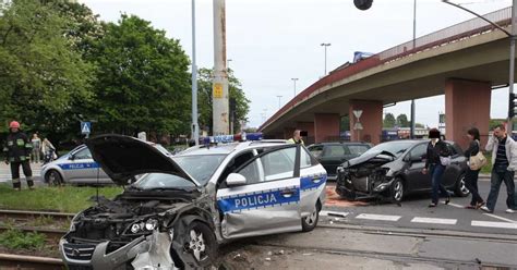 Wypadek radiowozu w Gdańsku Ranni policjanci