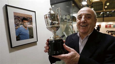 Marian N Se Proclamaba M Ximo Goleador De Primera Real Oviedo Web