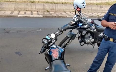 Morador de rua ladrão furta moto de enfermeira e tromba a GCM