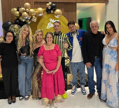 Yasmin Brunet abre o jogo sobre relacionamento MC Daniel após