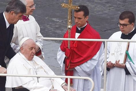 Francisco Preside Funeral De Benedicto XVI Un Hito En La Historia