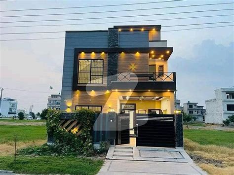 Marla Beautifully Designed House For Sale At Central Park Housing