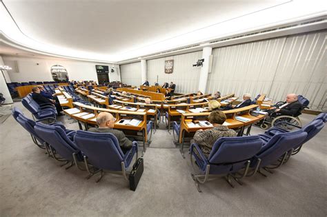 Senat Pakiet ustaw sądowych przyjęty bez poprawek Wprost