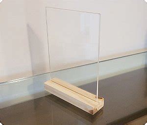 Kit 10 Displays 10x15 de mesa em pinus e acrílico vertical Produtos