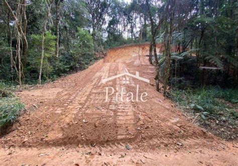 Terrenos em condomínio fechado à venda na Estrada Turística do Morro do