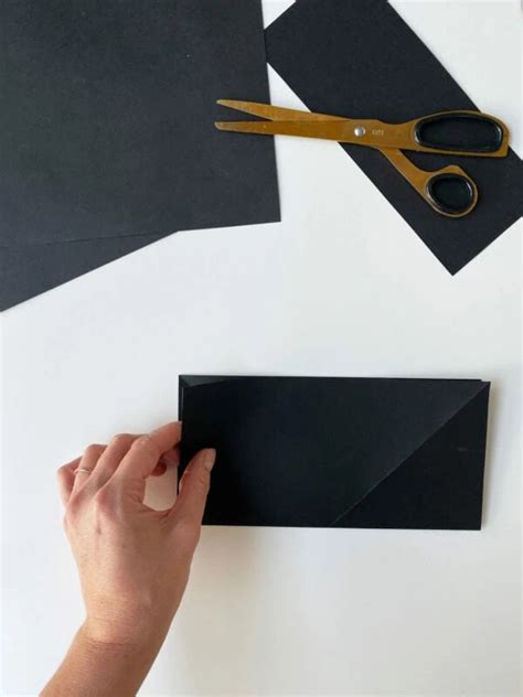 DIY SPINNENNETZ AUS PAPIER FÜR HALLOWEEN stilles bunt