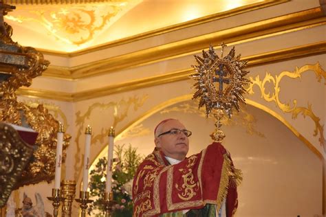 Monseñor Don Sebastián Chico participó en el quinario de la exaltación