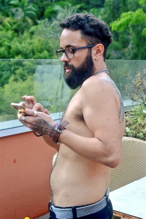 Poh Garbo On Twitter Rt Casalzao Baxrj Tweet Uma Foto Sua Que